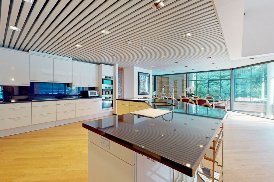 30 High Point Rd, luxury Property in Toronto, Canada